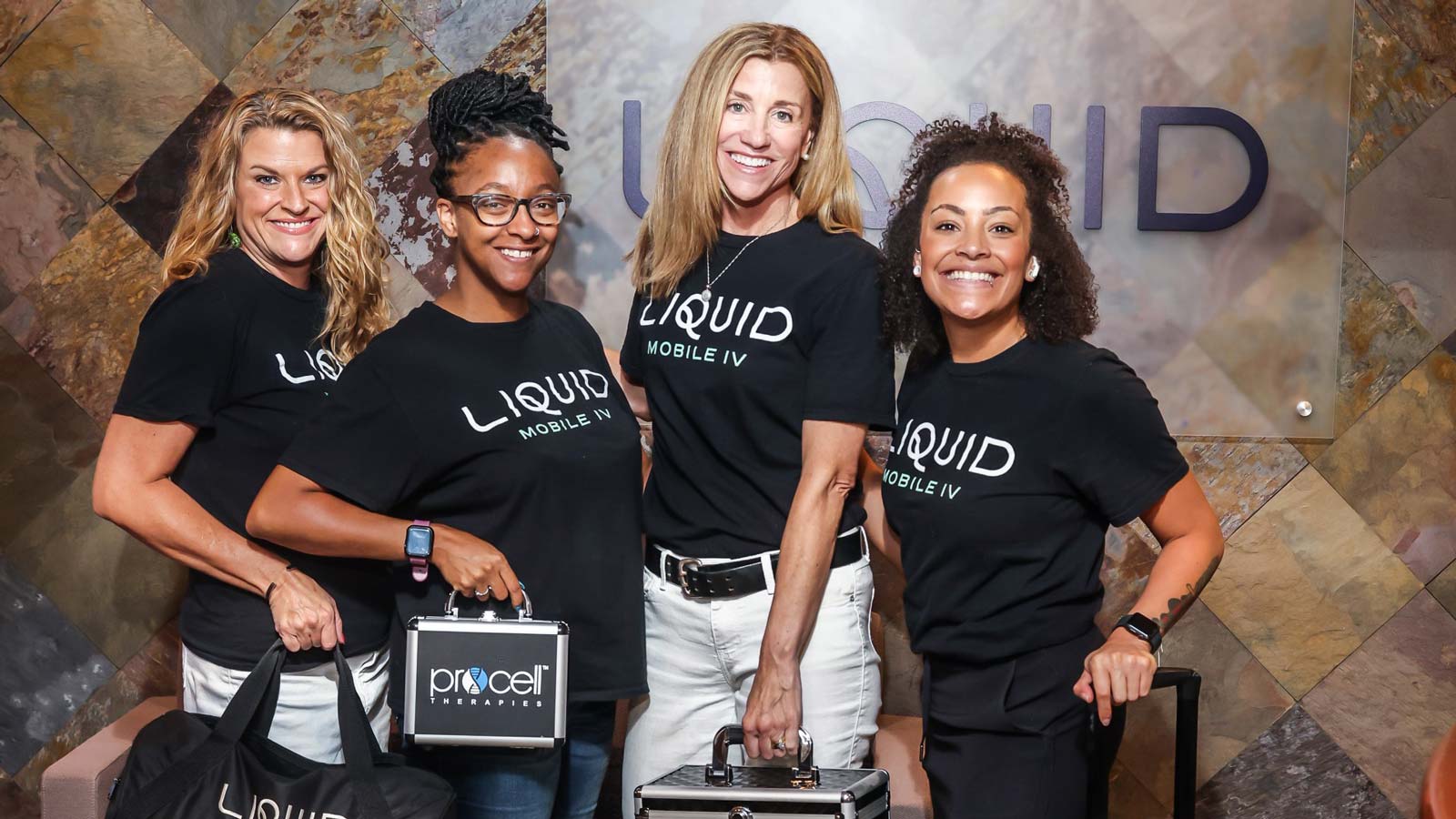 Liquid Mobile - Cowboys Fit